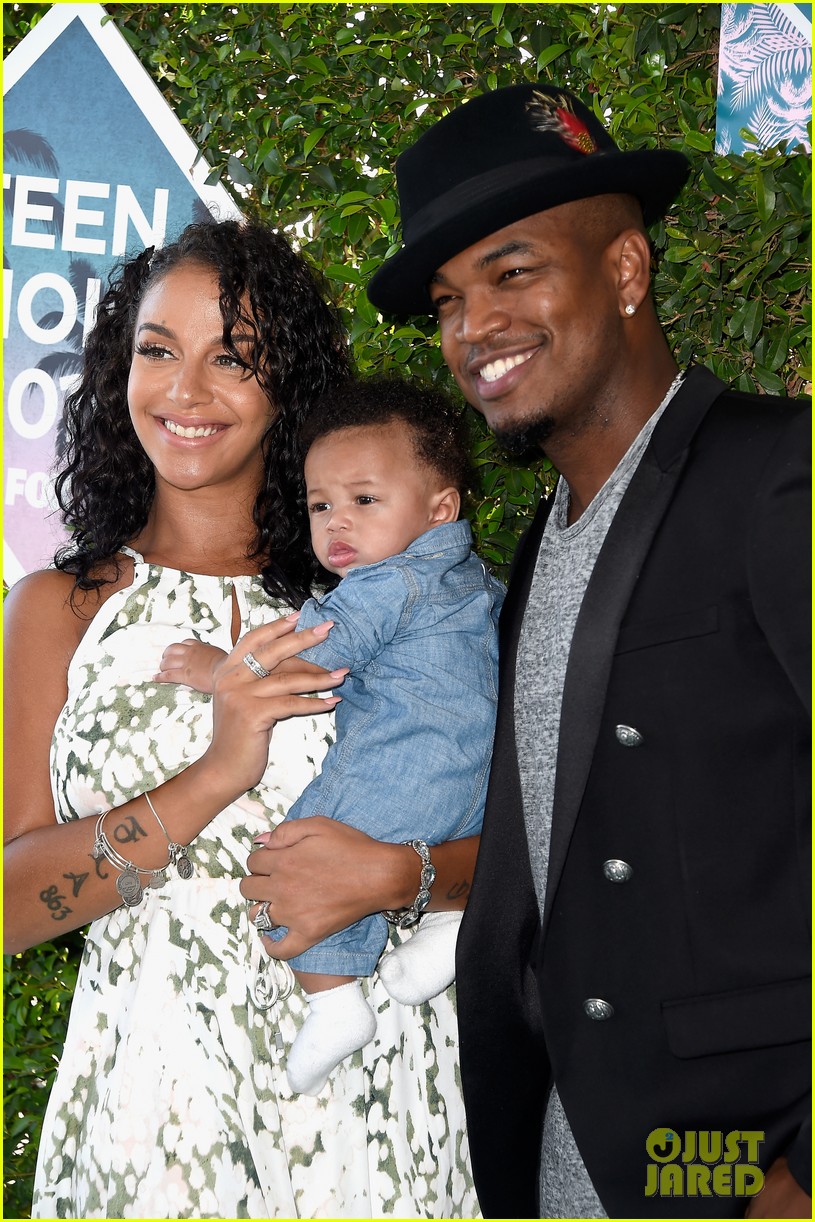 Ne-Yo & Wife Crystal Renay Bring Baby Shaffer to Teen Choice Awards ...