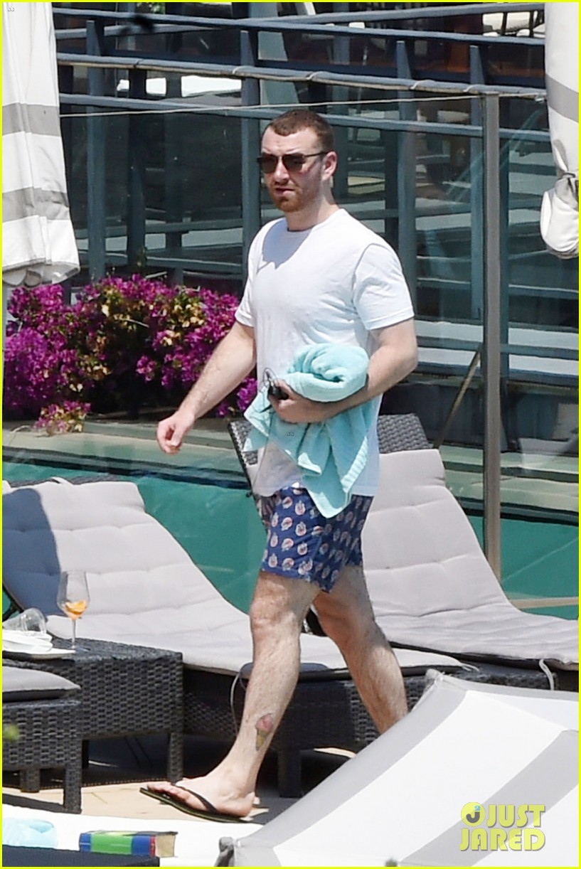 Sam Smith Goes Shirtless While on Vacation!: Photo 3700891 | Shirtless ...