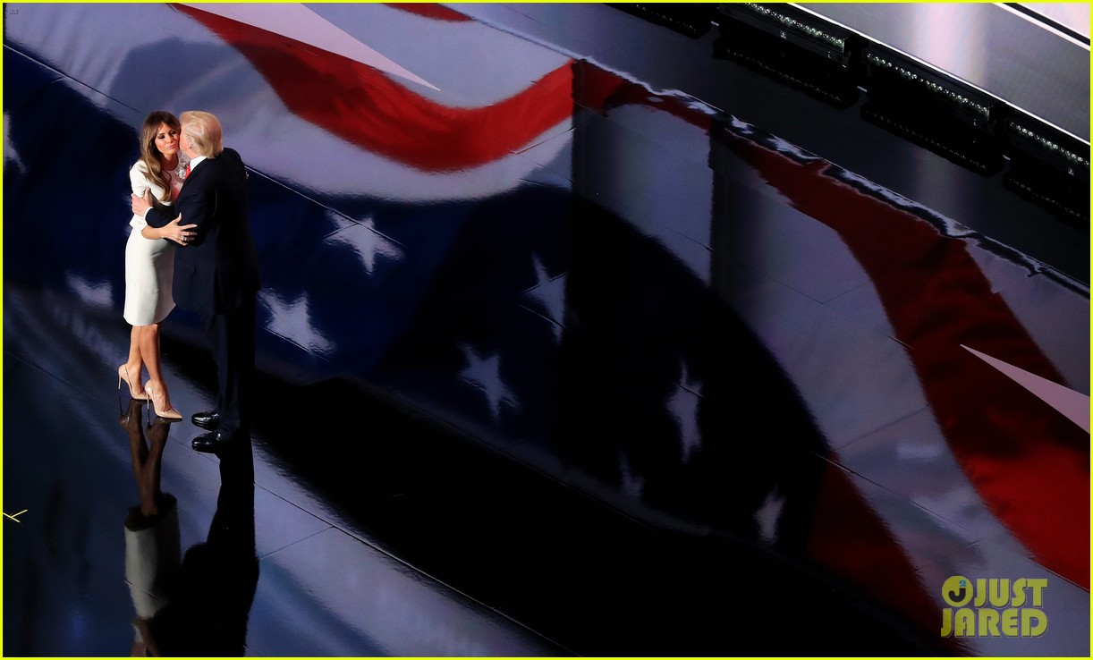 Donald Trump's Wife Melania, Son Barron, & Full Family Join Him On ...