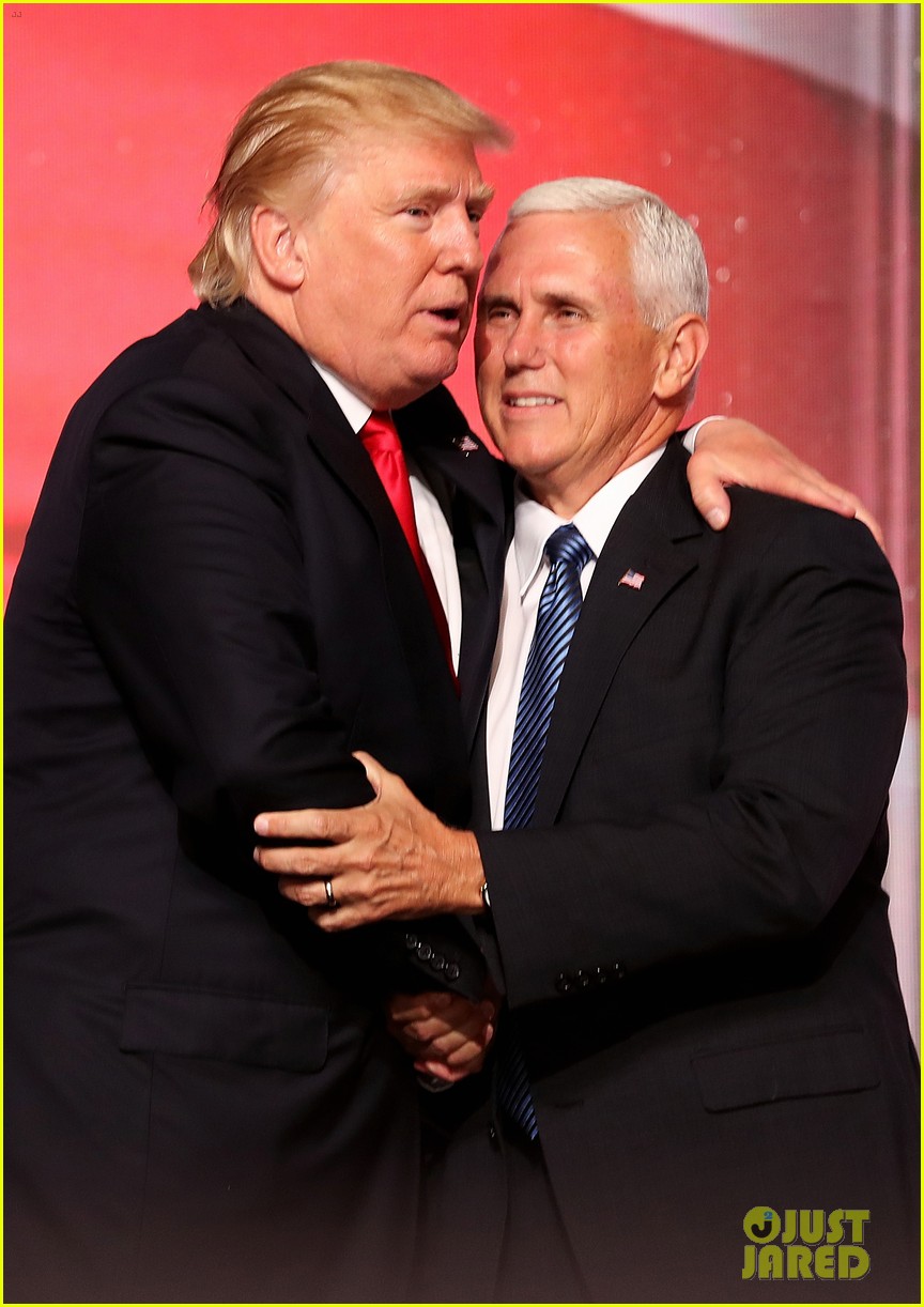 Donald Trump's Wife Melania, Son Barron, & Full Family Join Him On ...