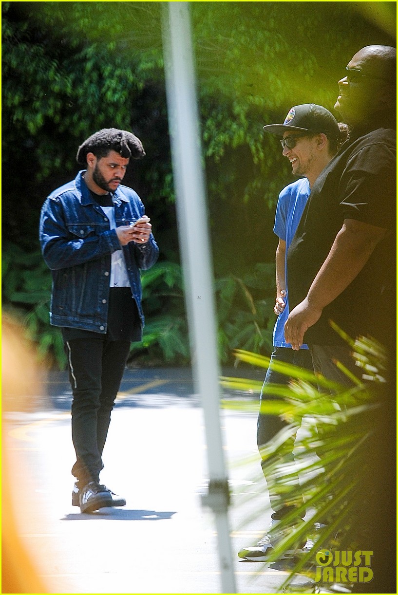 The Weeknd Shares a Pic of Himself in a Recording Studio!: Photo ...
