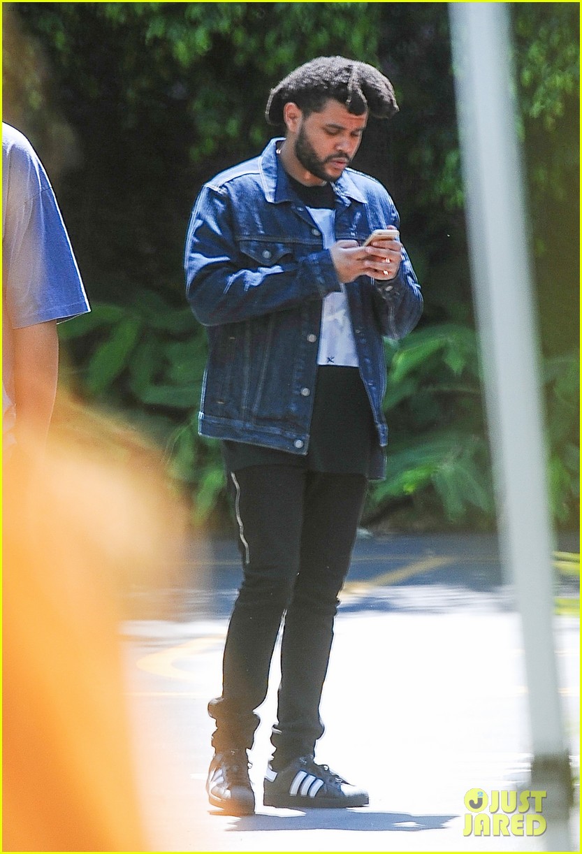 The Weeknd Shares a Pic of Himself in a Recording Studio!: Photo ...