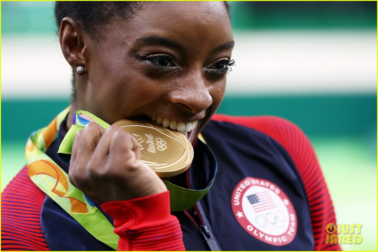 Celebs React to Simone Biles & Aly Raisman's Wins in Rio!: Photo ...