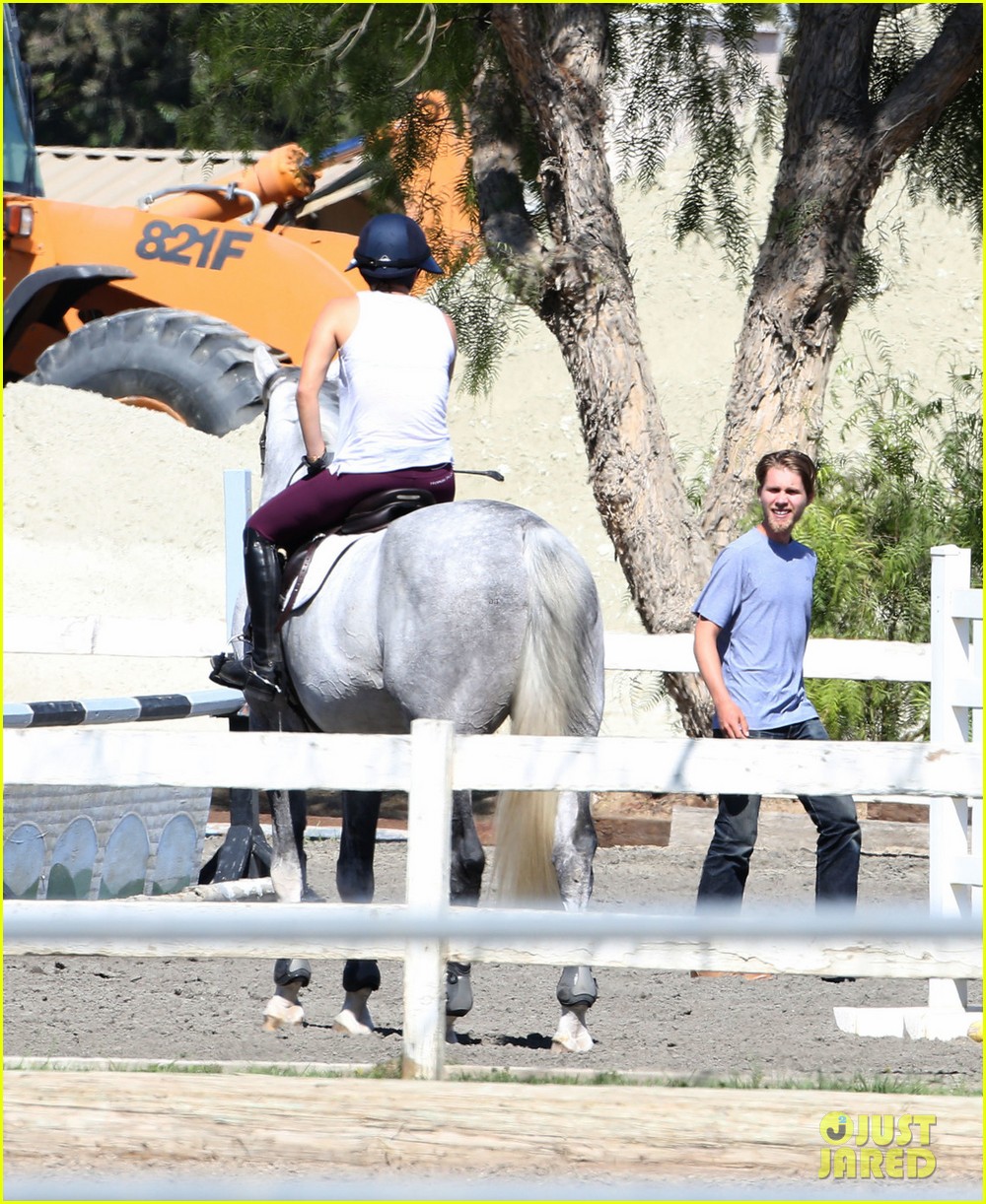 Kaley Cuoco Goes Horseback Riding While Boyfriend Karl Cook Stands By ...