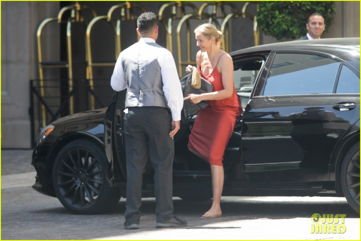 Cameron Diaz Gives a Shout Out to Locol!: Photo 3735240 | Cameron Diaz ...