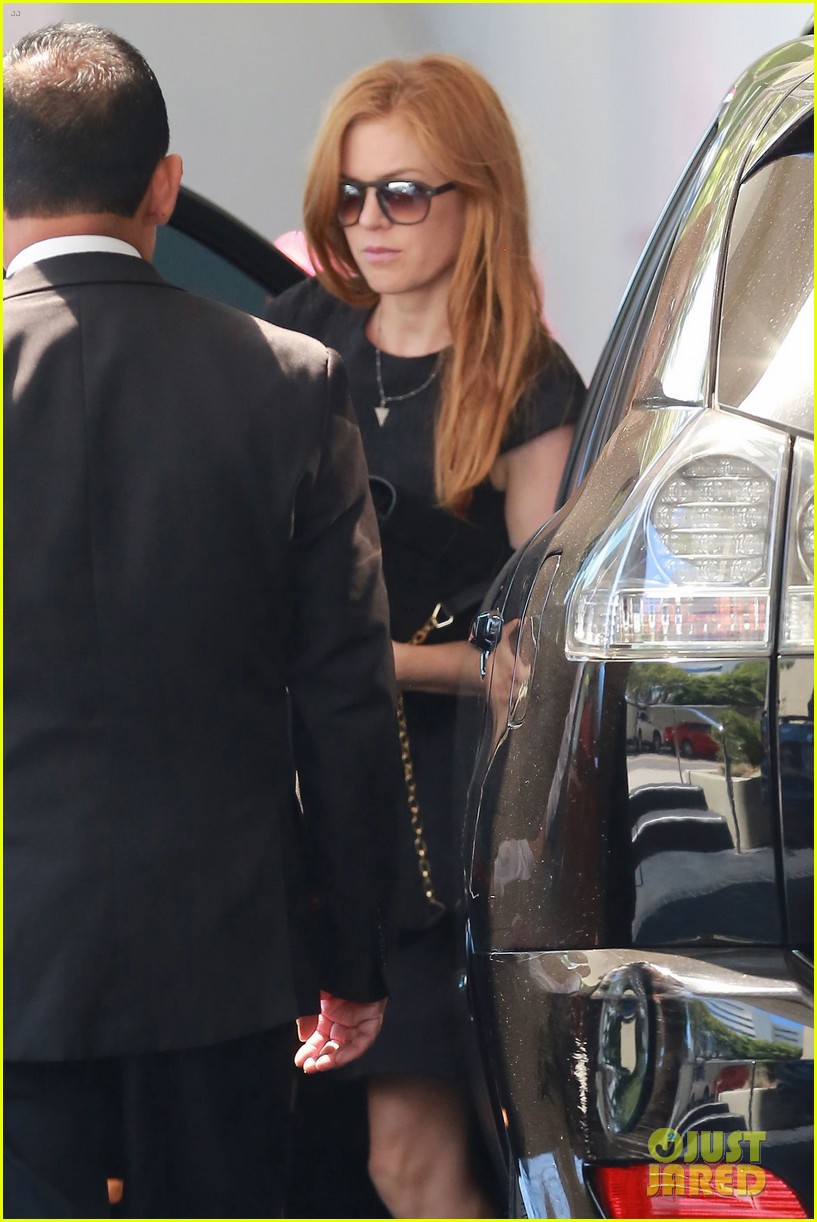 Isla Fisher Makes a Joke About Her 'Healthy' Eating Choices!: Photo ...