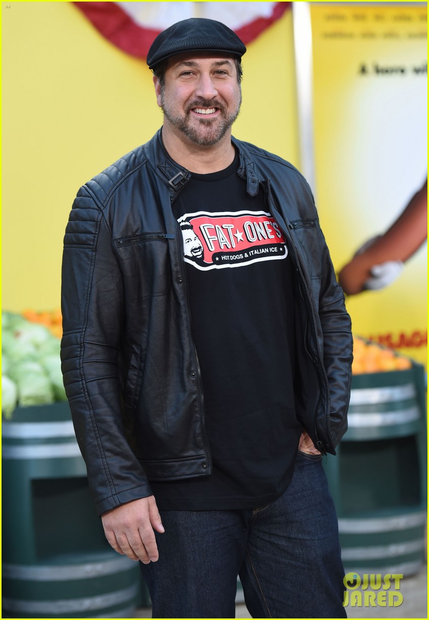 Salma Hayek, Seth Rogen & Paul Rudd Have Star-Studded 'Sausage Party ...