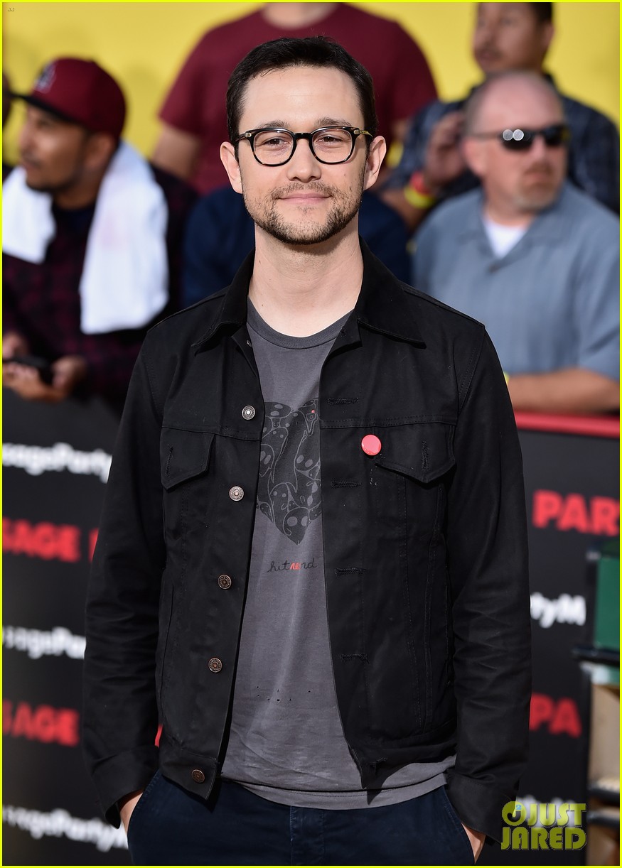 Salma Hayek, Seth Rogen & Paul Rudd Have Star-Studded 'Sausage Party ...