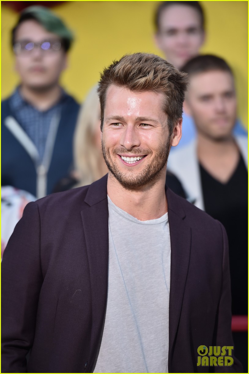 Salma Hayek, Seth Rogen & Paul Rudd Have Star-Studded 'Sausage Party ...