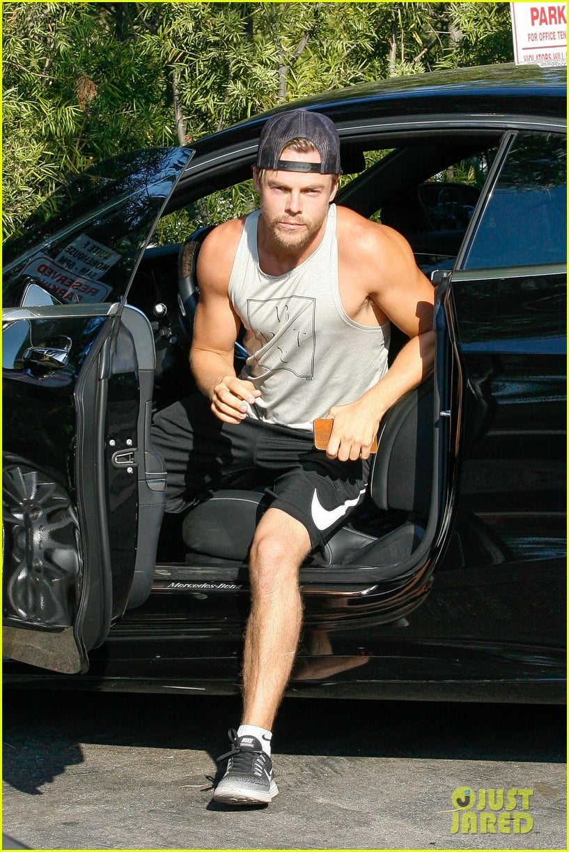 Julianne Hough Shows Off Her Surfing Skills!: Photo 3740301 | Dancing ...