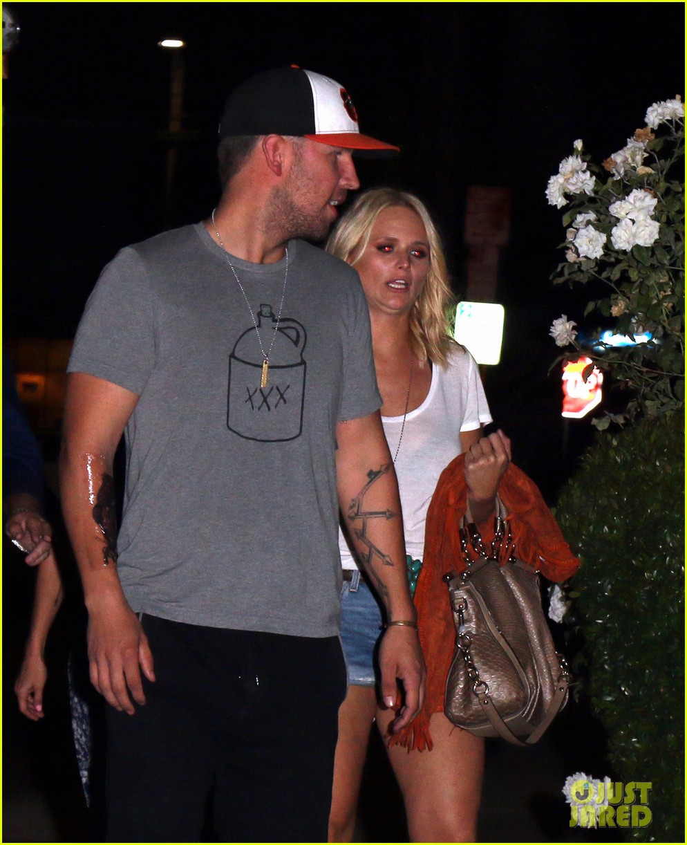 Miranda Lambert Isn't Worried About People Twisting The Meaning Of New ...