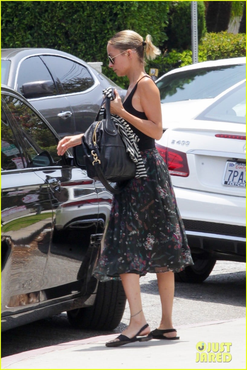 Nicole Richie & Cameron Diaz Have a Fun Family Day with Sparrow ...