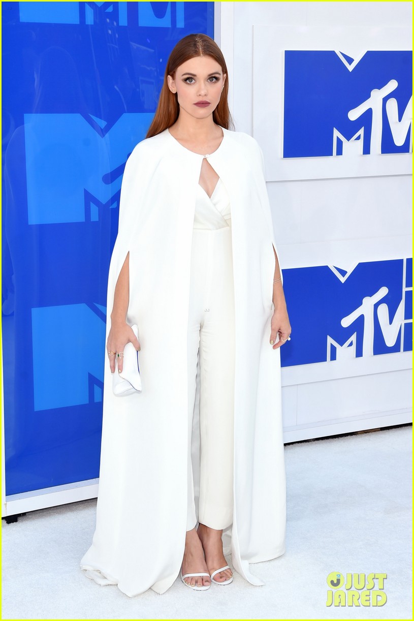 Holland Roden & Dylan Sprayberry Step Out For MTV VMAs 2016: Photo ...