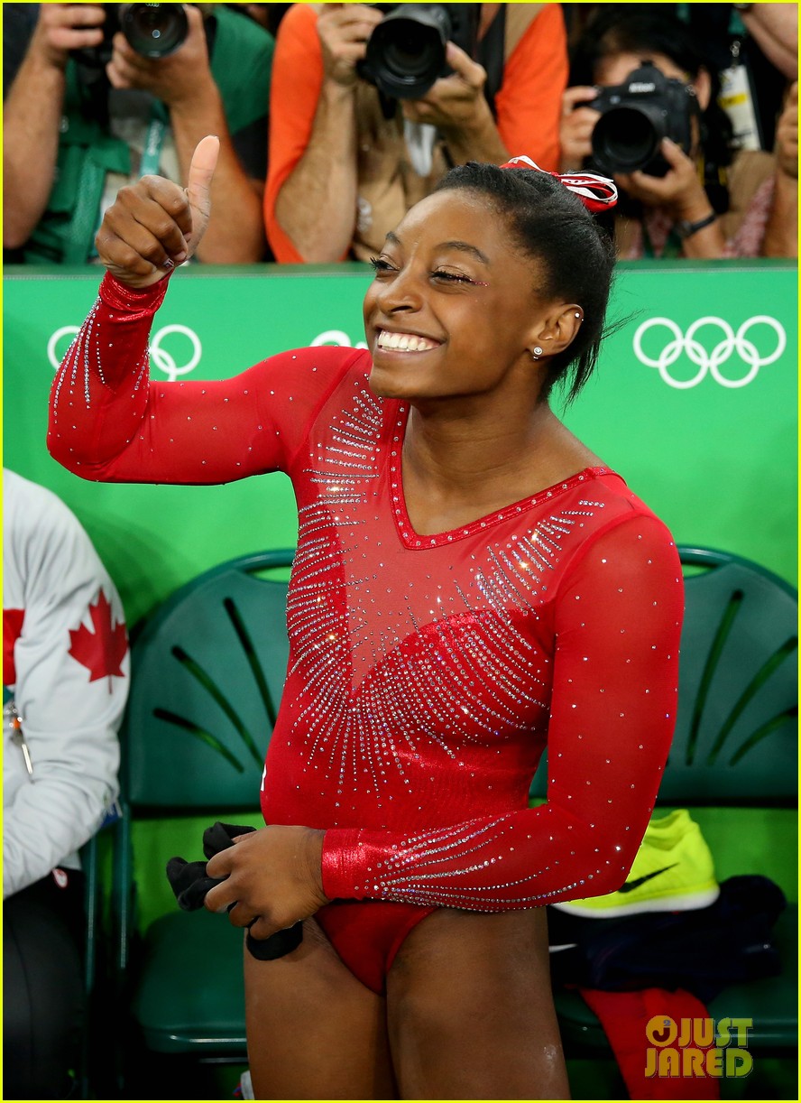 Simone Biles Wins Third Gold Medal on Vault at Rio Olympics: Photo ...