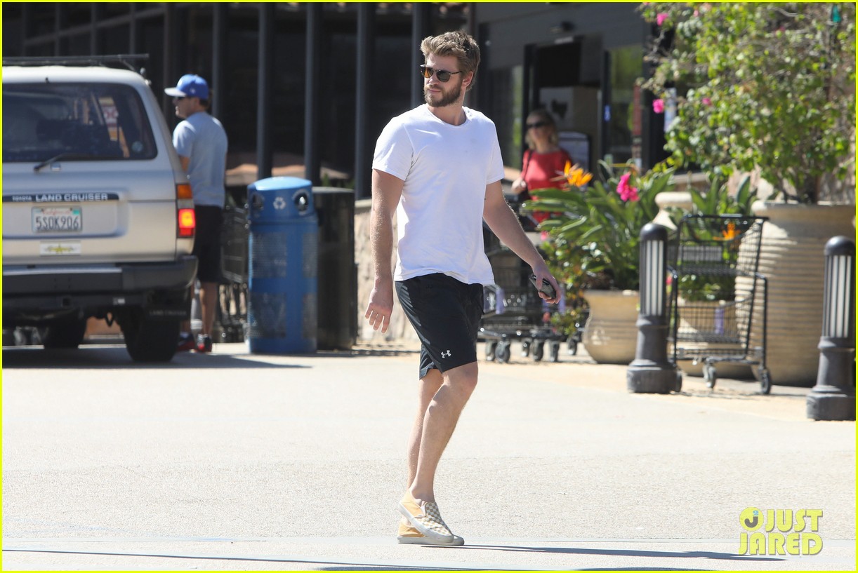 Miley Cyrus & Liam Hemsworth Step Out Separately to Grab Some Grub in ...