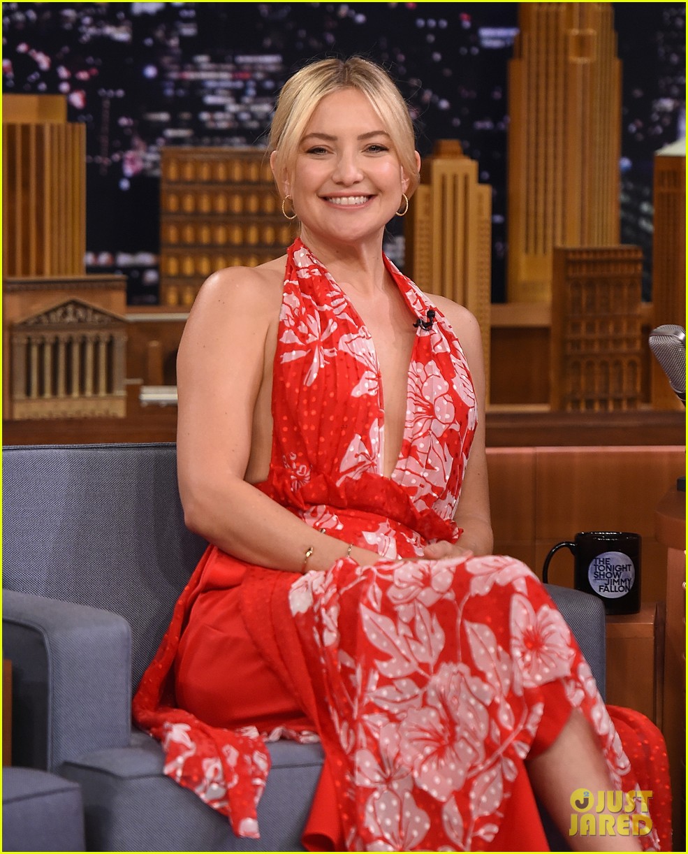 Kate Hudson Sings with Jimmy Fallon During Commercial Break!: Photo ...