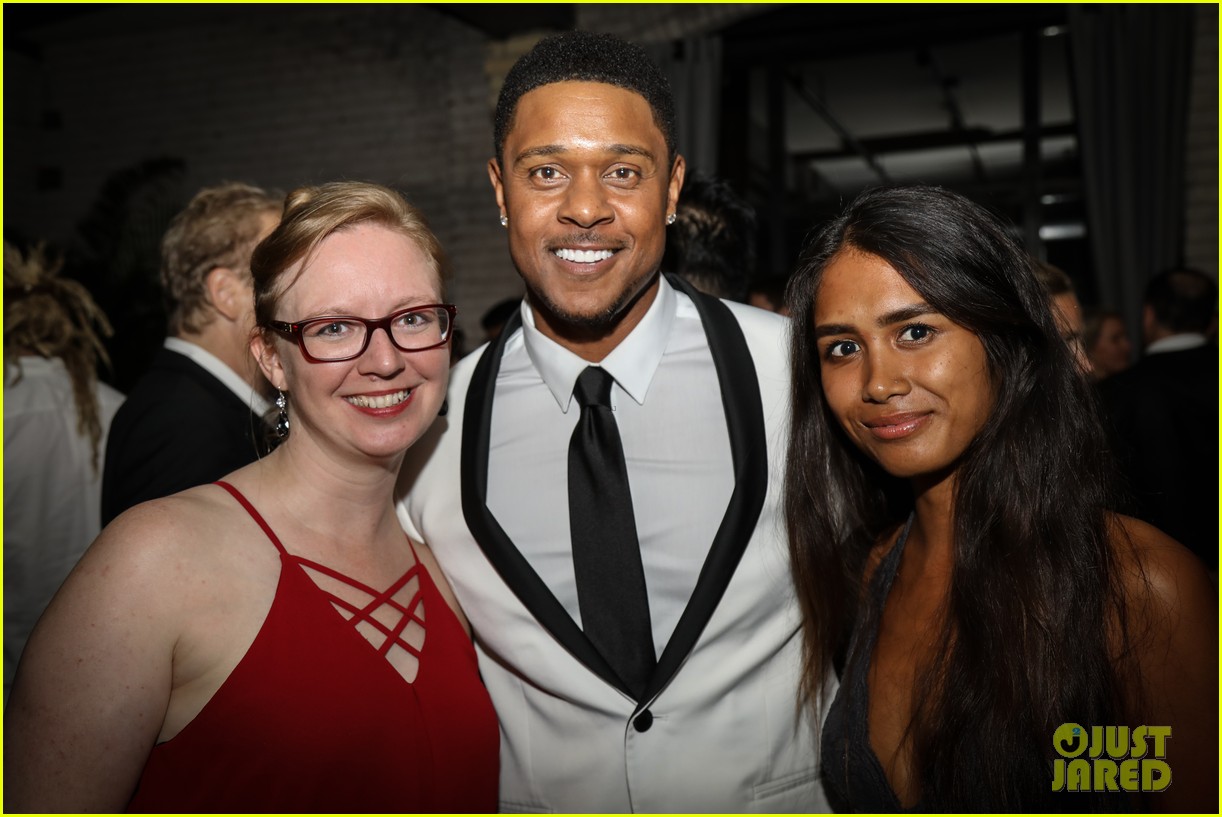 Liev Schreiber Gets Support From Naomi Watts at 'The Bleeder' Premiere ...