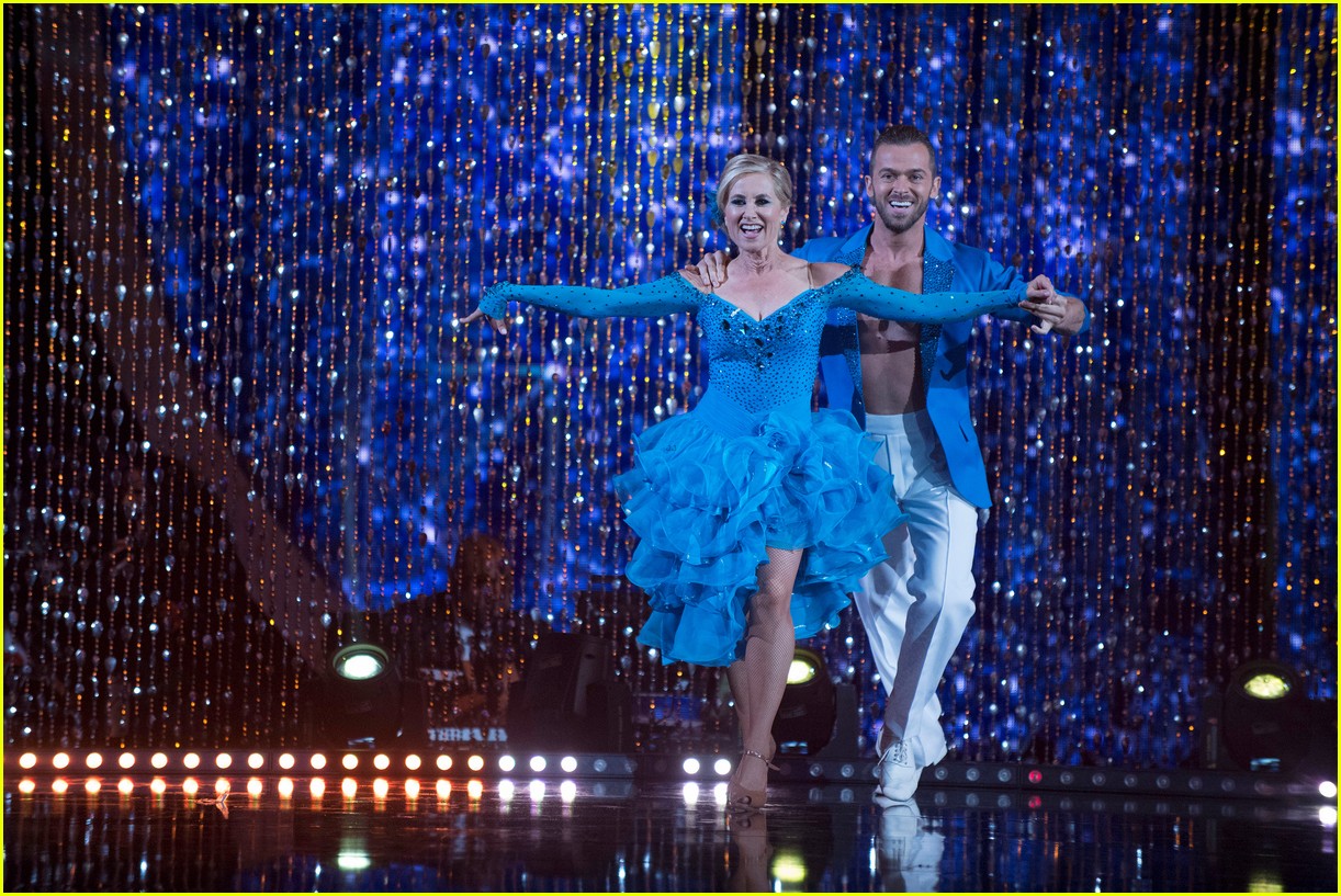 Maureen McCormick Does the Salsa on 'DWTS' Week 3 - Watch Now!: Photo ...
