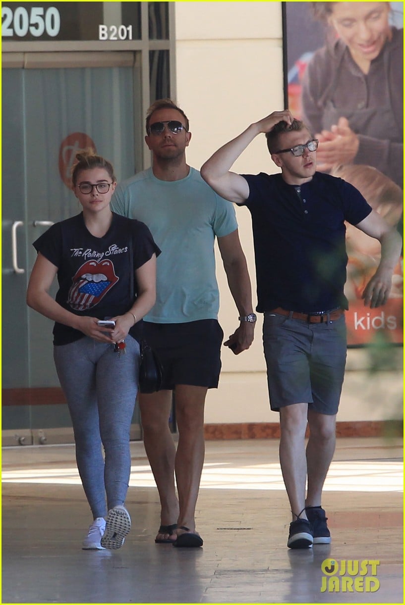 Chloe Moretz Gives Her Family Some Love: 'I Couldn't Ask for a More ...