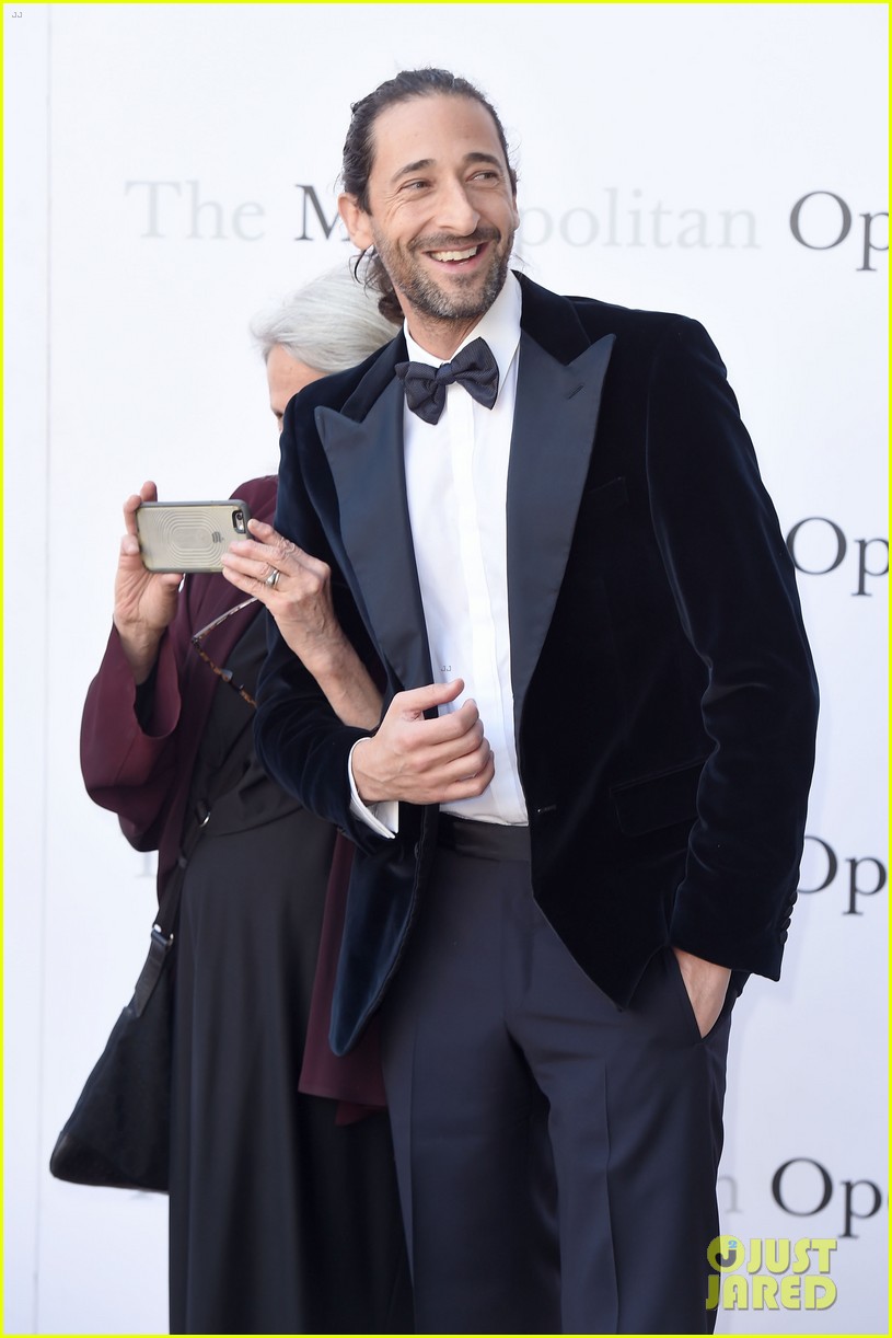 Keri Russell, Julianna Margulies & More Get Glam For Met Opera 'Tristan ...