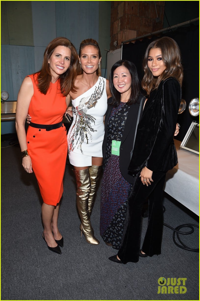 Zendaya Joins Project Runway Judges For Fashion Show at NYFW: Photo ...