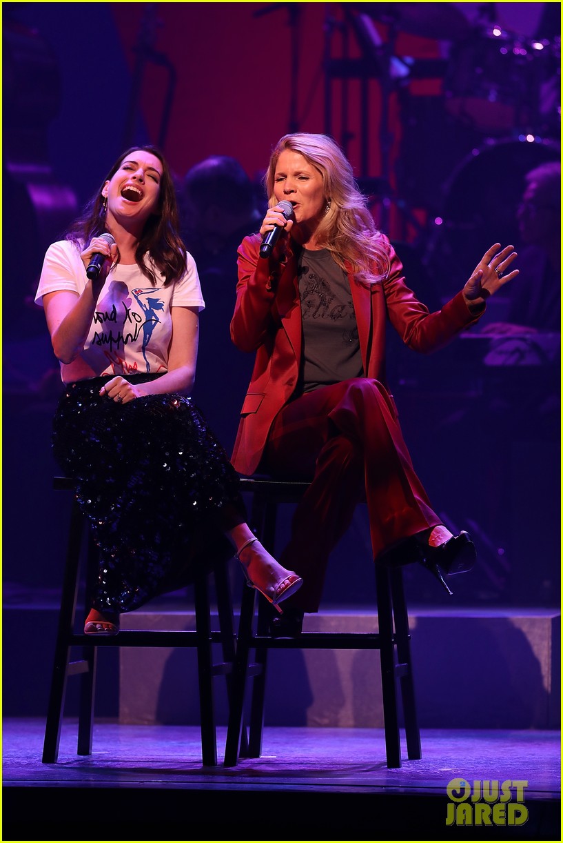 Anne Hathaway & Sarah Jessica Parker Showcase Their Vocal Talents at ...