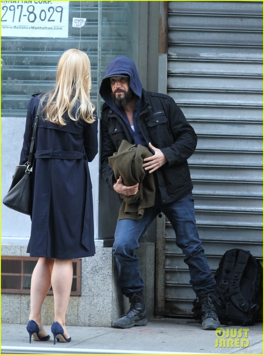 Jon Bernthal Says Marvel's Punisher Would Beat DC's Batman in a Fight ...