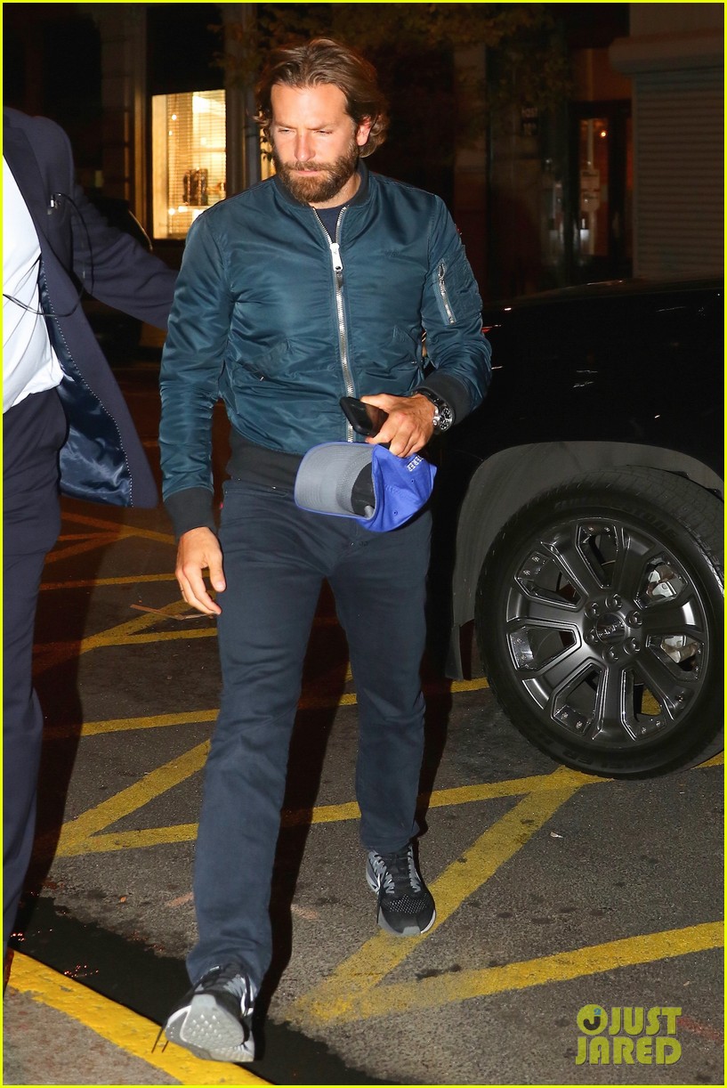 Photo: bradley cooper tom hanks party snl 21 | Photo 3791523 | Just ...