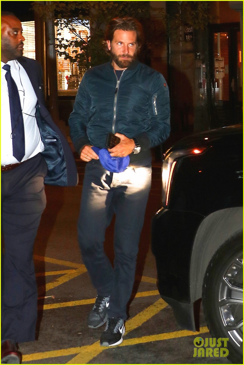 Bradley Cooper Parties With Tom Hanks After 'SNL' in NYC: Photo 3791542 ...