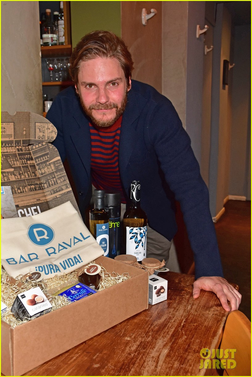 Daniel Bruhl Celebrates Launch Of Bar Raval Online!: Photo 3779347 ...