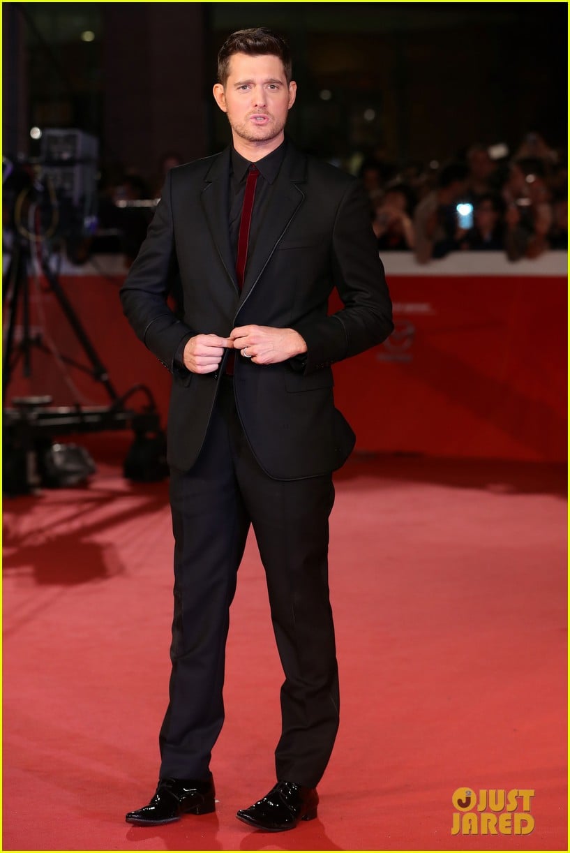 Michael Bublé Debuts Official 'Nobody But Me' Music Video - Watch Now ...