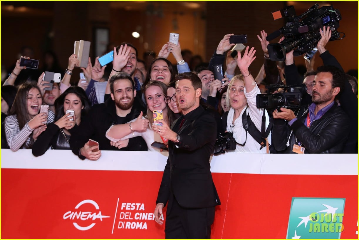 Michael Bublé Debuts Official 'Nobody But Me' Music Video - Watch Now ...