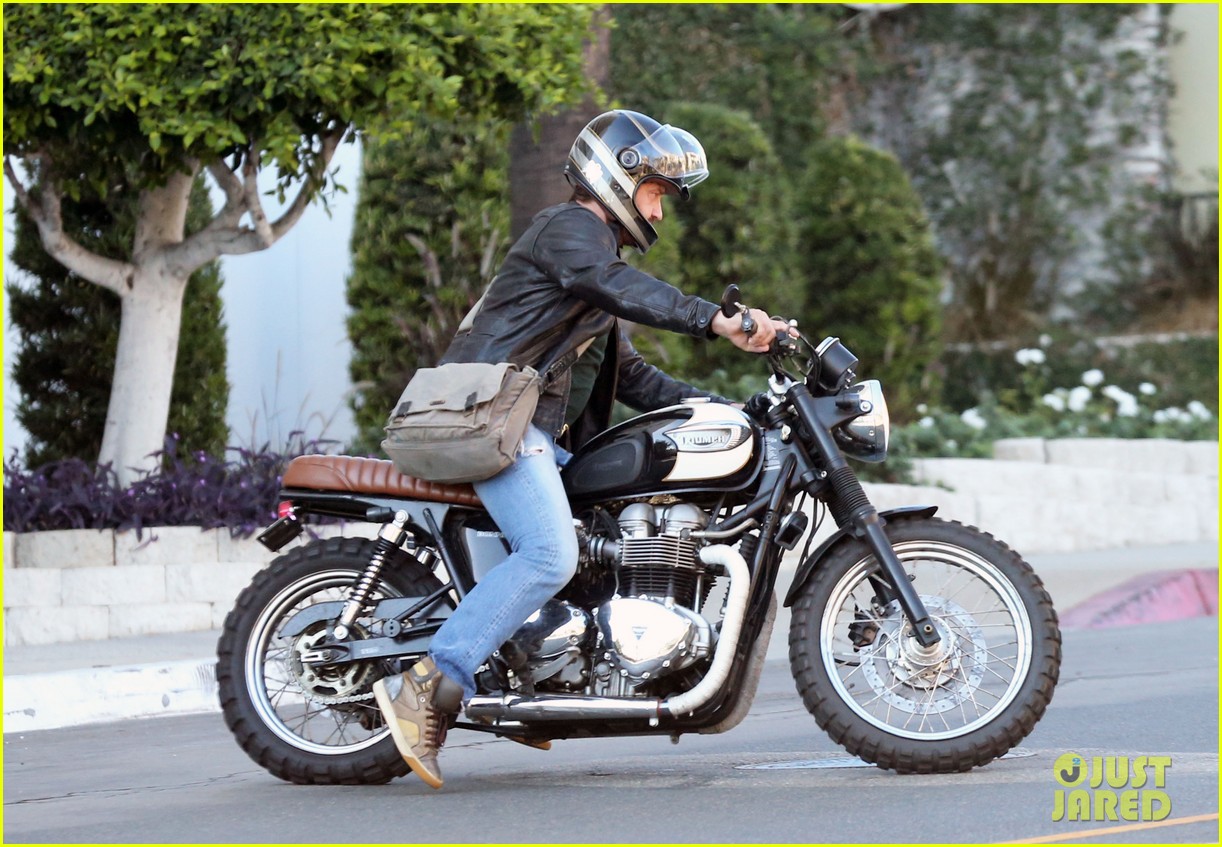 Gerard Butler Hops on His Motorcycle for a Ride: Photo 3783595 | Gerard ...