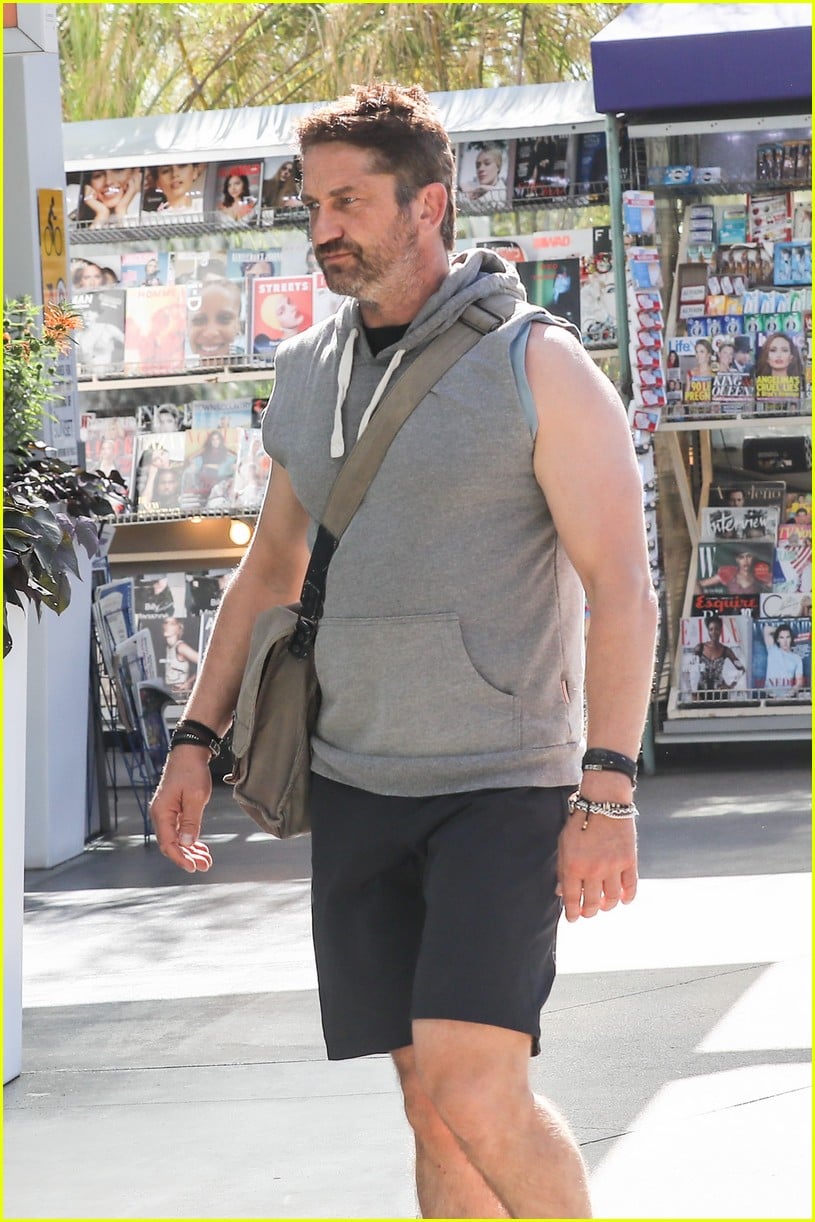 Gerard Butler Gets in SoulCycle Workout: Photo 3789843 | Gerard Butler ...