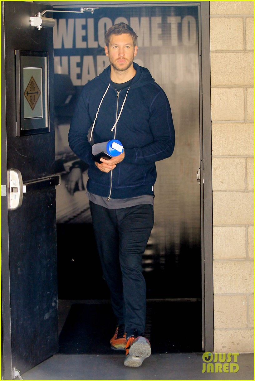 Photo: calvin harris stays hydrated gym workout 13 | Photo 3784169 ...