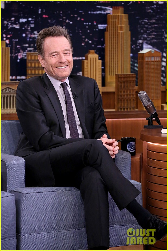 Bryan Cranston Plays A Round Of Cranst-In or Cranst-Out with Jimmy ...