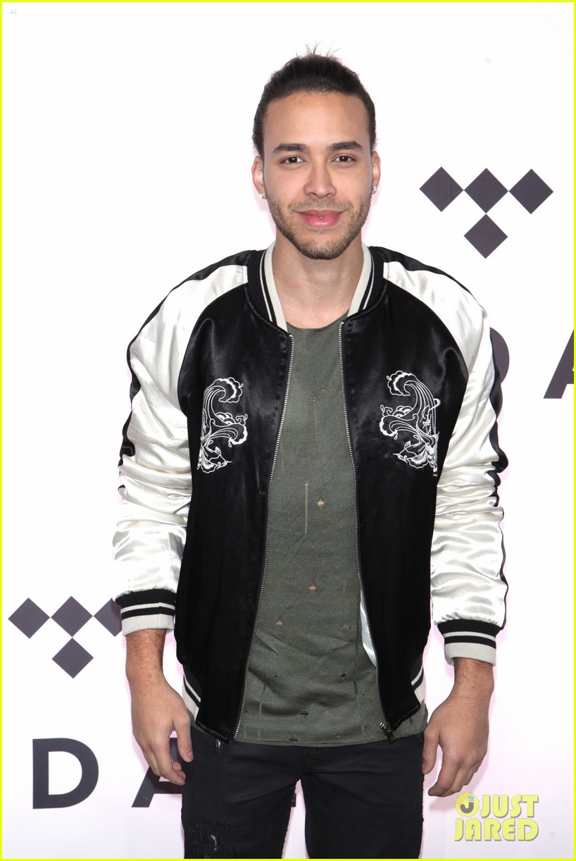 Prince Royce Throws Out Roses on Stage During TIDAL X: 1015 Concert ...