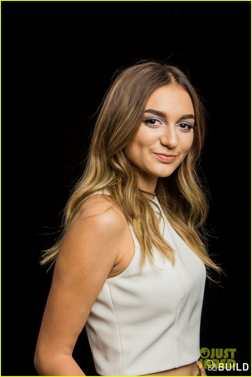 Daya Shares Inspiration Behind 'Sit Still, Look Pretty' on AOL Build ...