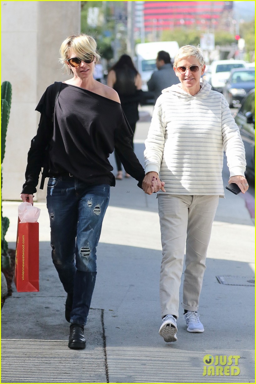Ellen DeGeneres & Portia de Rossi Hold Hands While Shopping: Photo ...