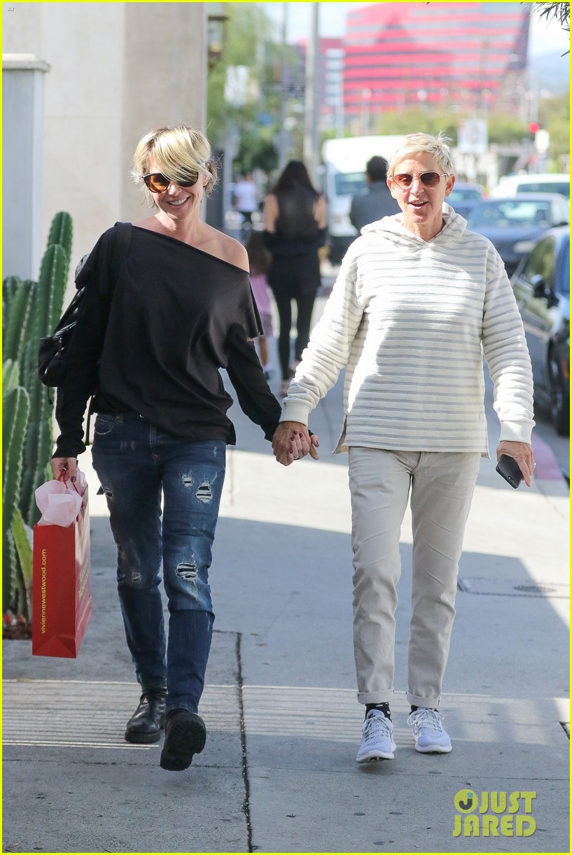 Ellen DeGeneres & Portia de Rossi Hold Hands While Shopping: Photo ...