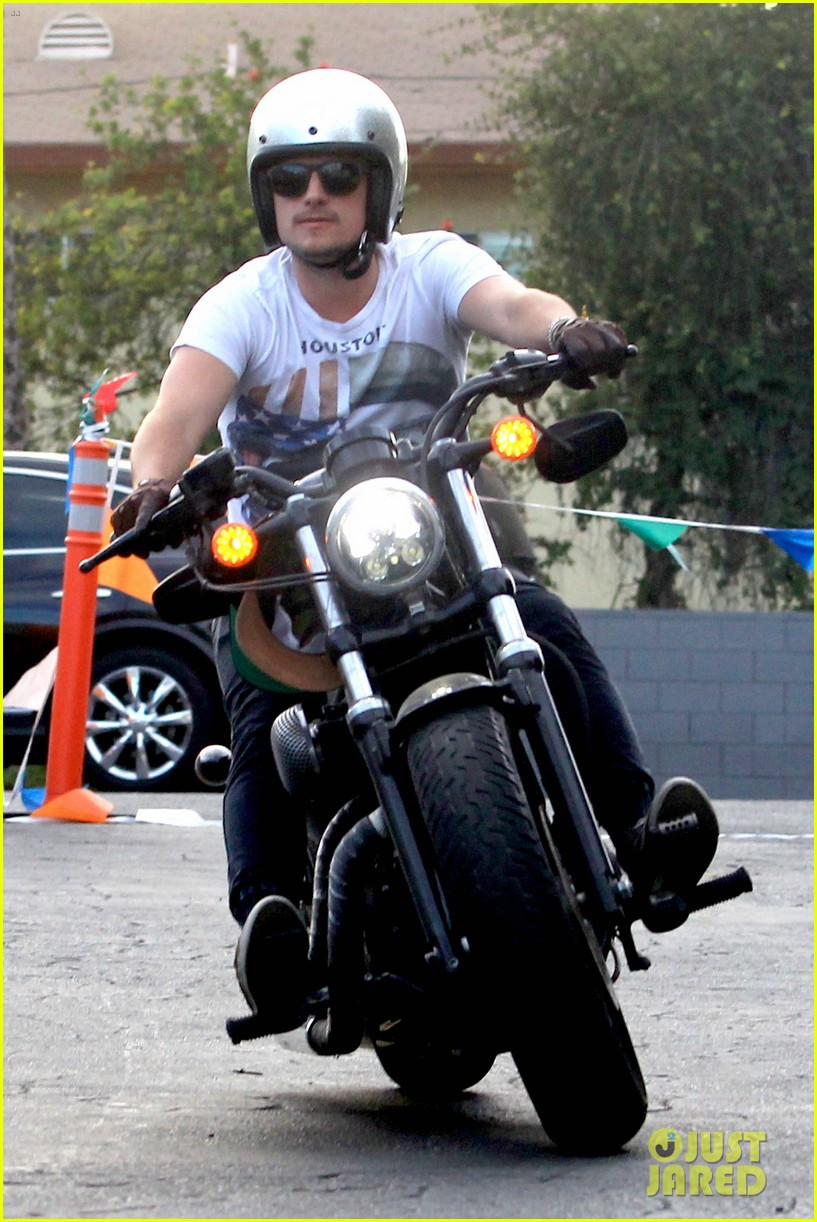 Josh Hutcherson Looks Buff While Out on His Motorcycle!: Photo 3783365 ...