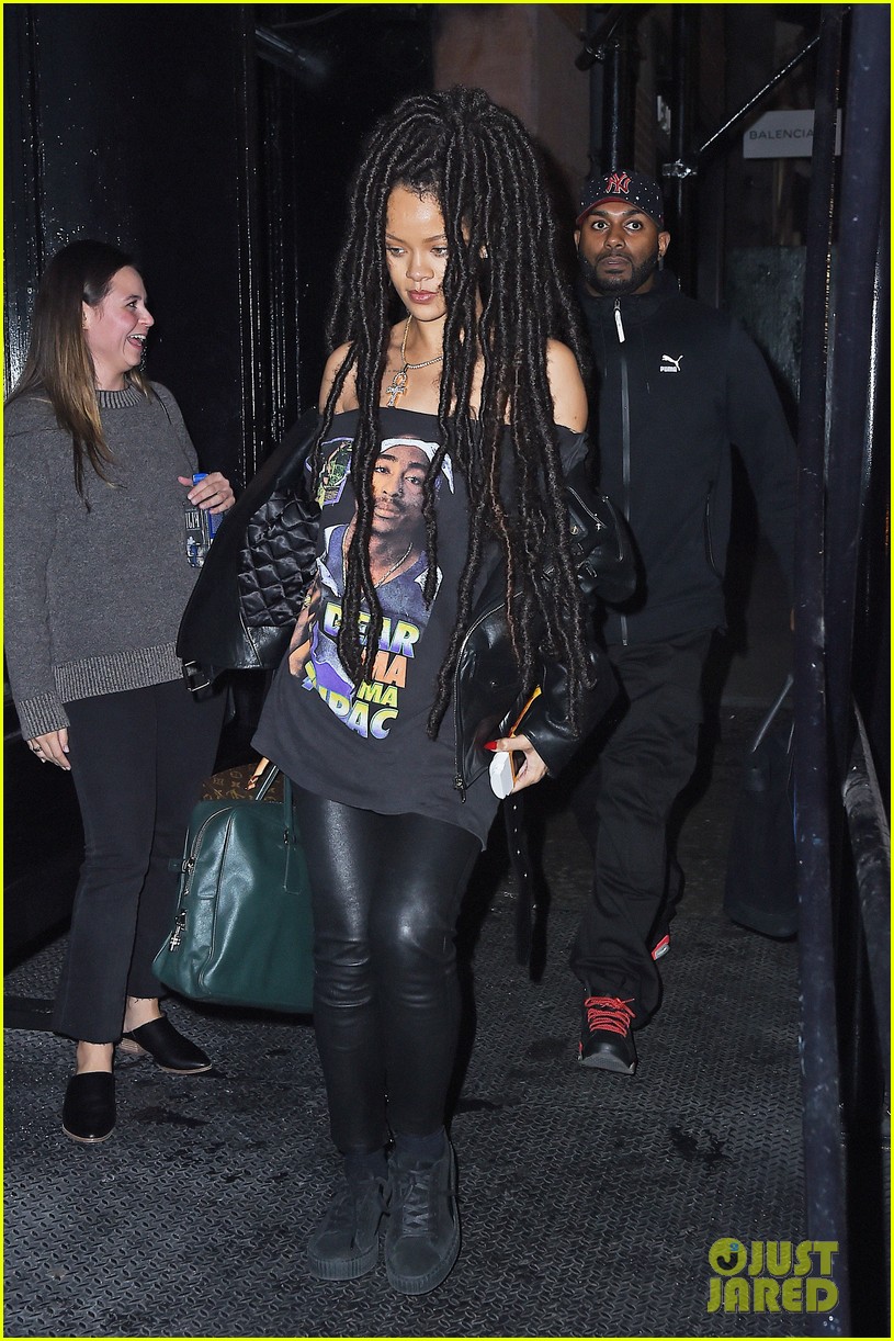 Rihanna Debuts Long Dreadlocks After Paris Fashion Week Trip: Photo ...