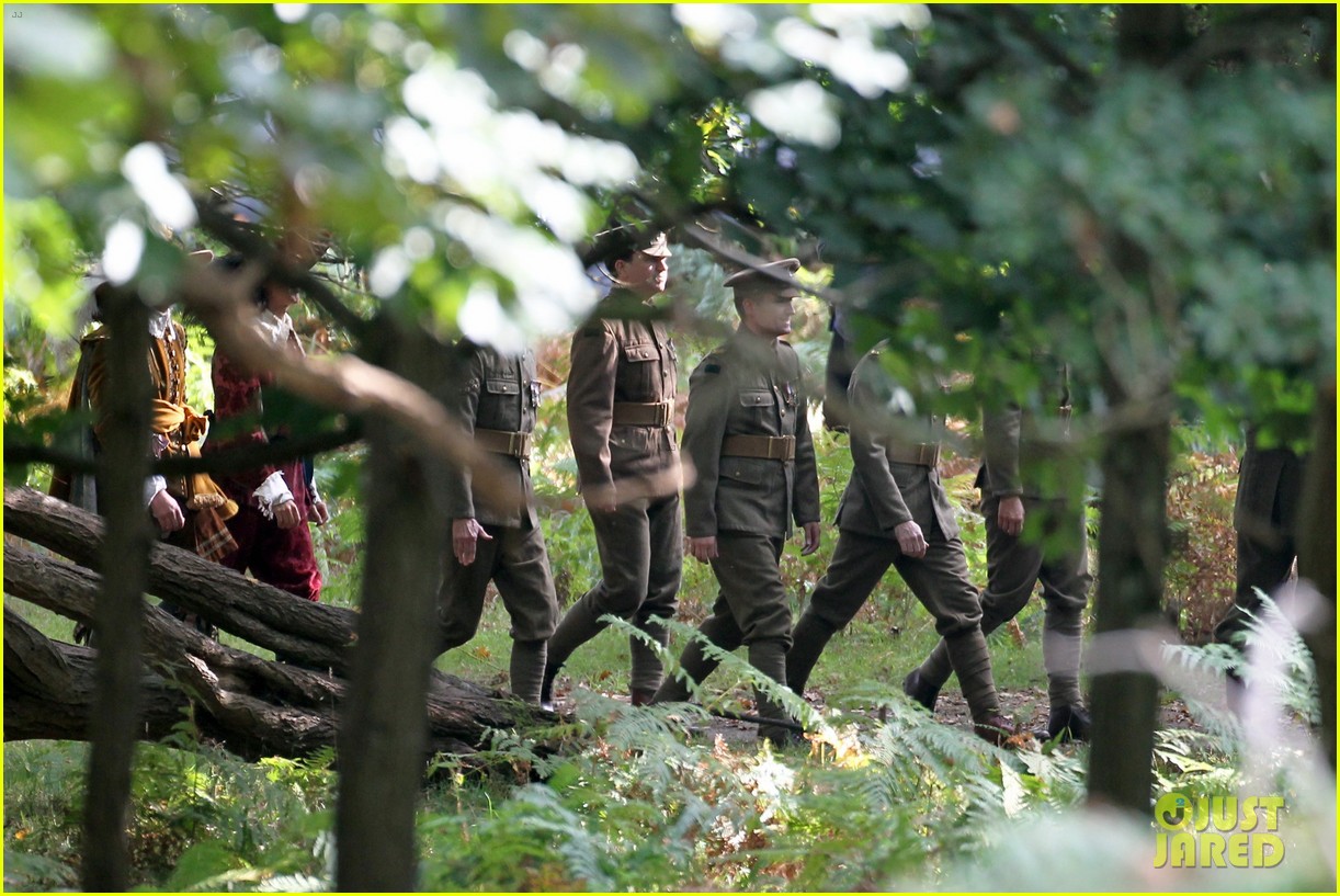 Margot Robbie Gets Into Character for 'Christopher Robin' Movie: Photo ...