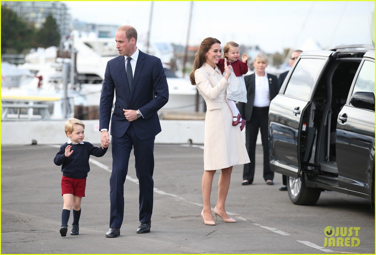 Prince William & Kate Middleton Wave Goodbye to Canada With Prince ...