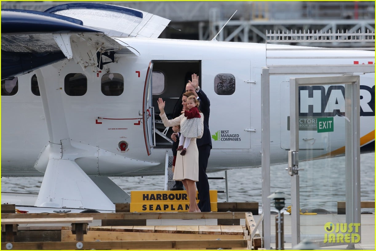 Prince William & Kate Middleton Wave Goodbye to Canada With Prince ...