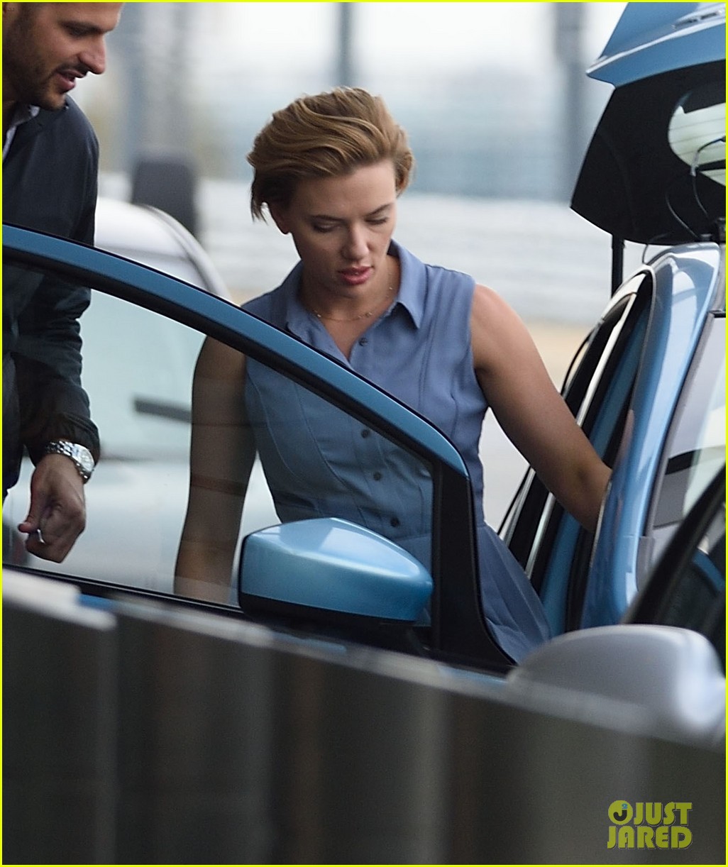 Scarlett Johansson Continues Filming 'Rock That Body' in NYC: Photo ...