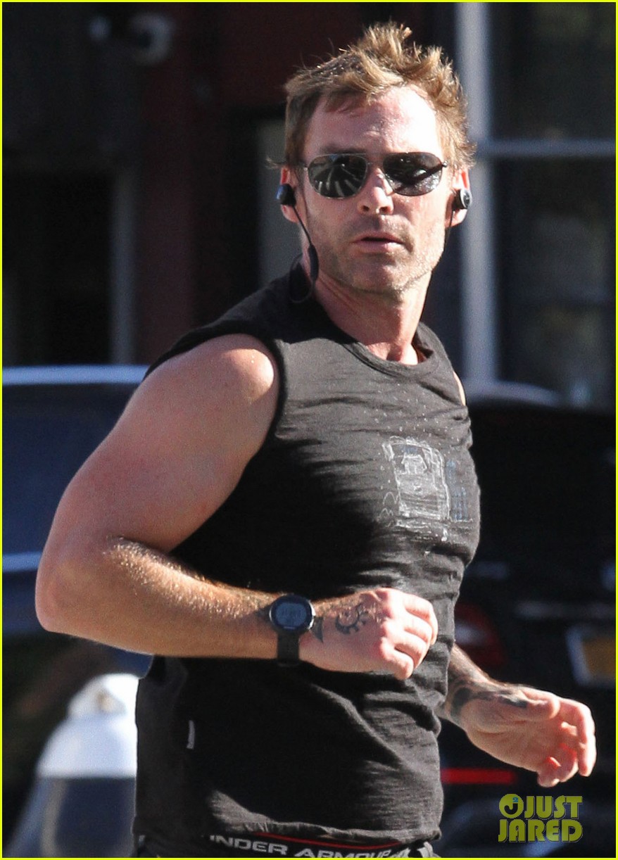 Seann William Scott Stays Fit With a Saturday Morning Run: Photo ...