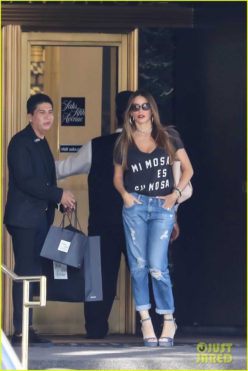 Sofia Vergara Had Some Special Visitors on the 'Modern Family' Set ...