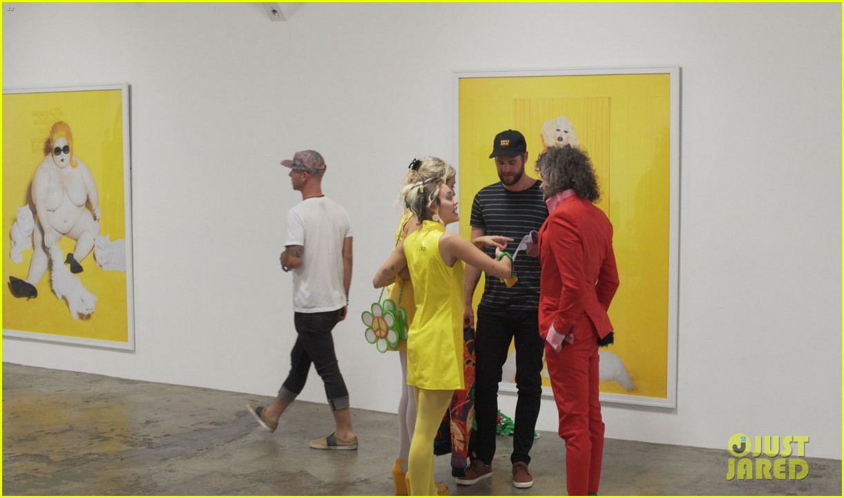 Miley Cyrus & Liam Hemsworth Support Pal Vijat Mohindra's Exhibition ...