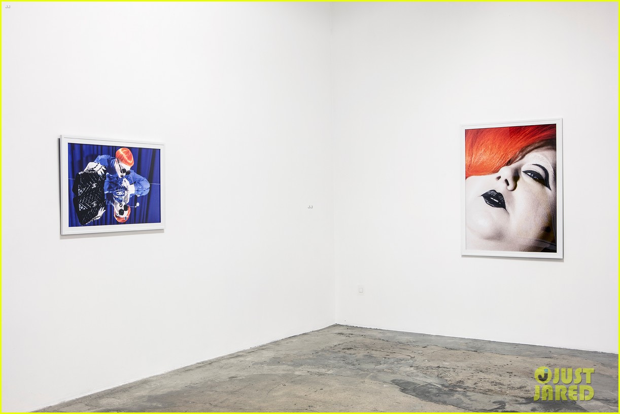 Miley Cyrus & Liam Hemsworth Support Pal Vijat Mohindra's Exhibition ...